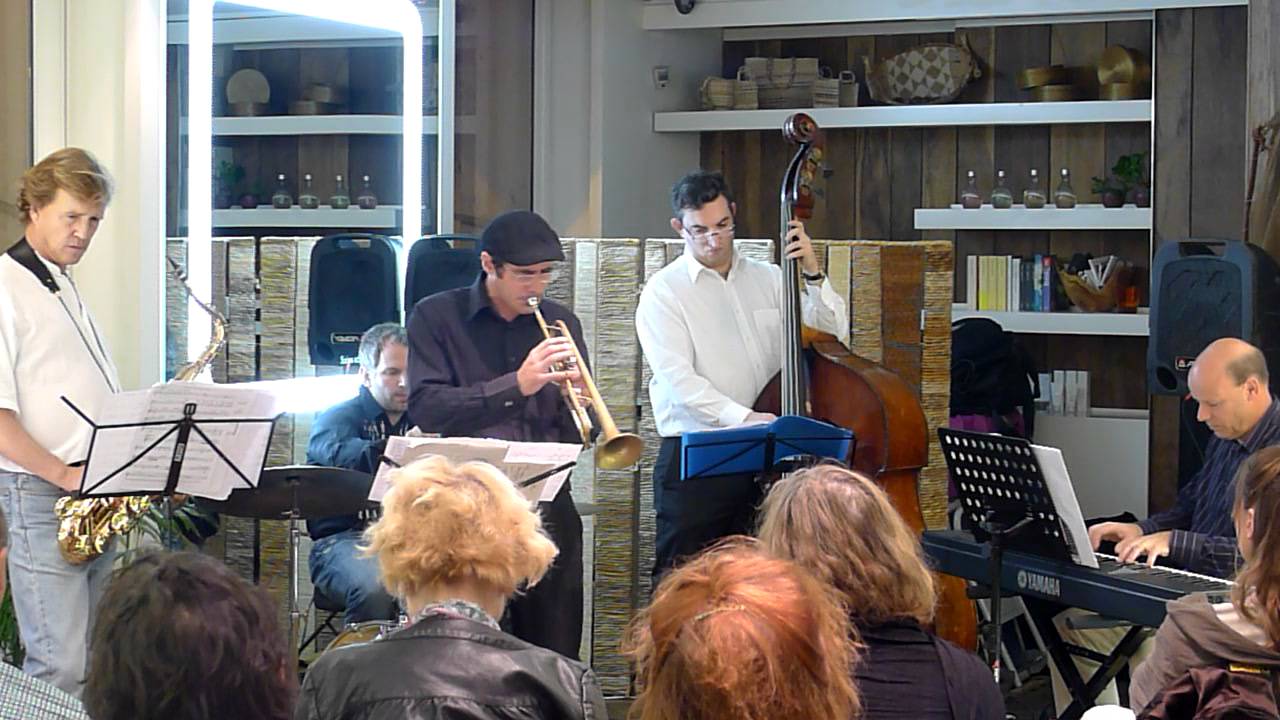 P1020373 Adrian Dearnell Quintet 2011 - YouTube