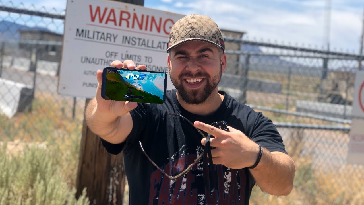 PLAYING FORTNITE AT AREA 51 YouTube playing-fortnite-at-area-51-youtube