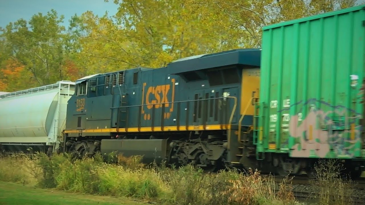 DPU Engines on CSX and Norfolk Southern Trains - YouTube