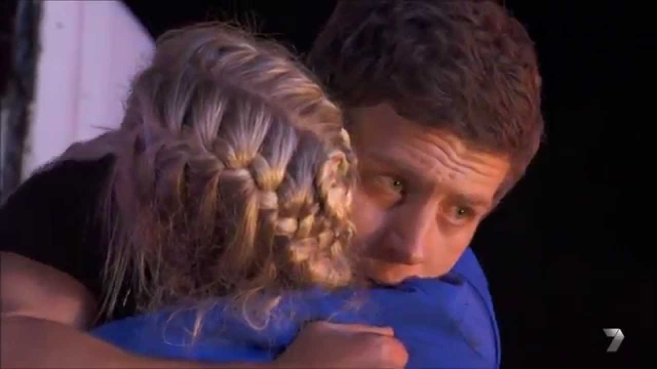 [Home And Away] Darryl Braxton & Ricky Sharpe II Kiss & Hug 6121 Scene ...