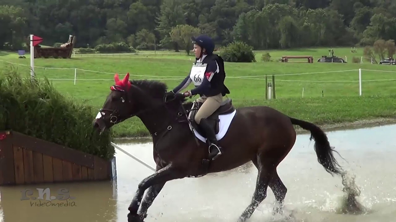 Elizabeth Welker-Ebling & Catchy Connection at Plantation Field ...