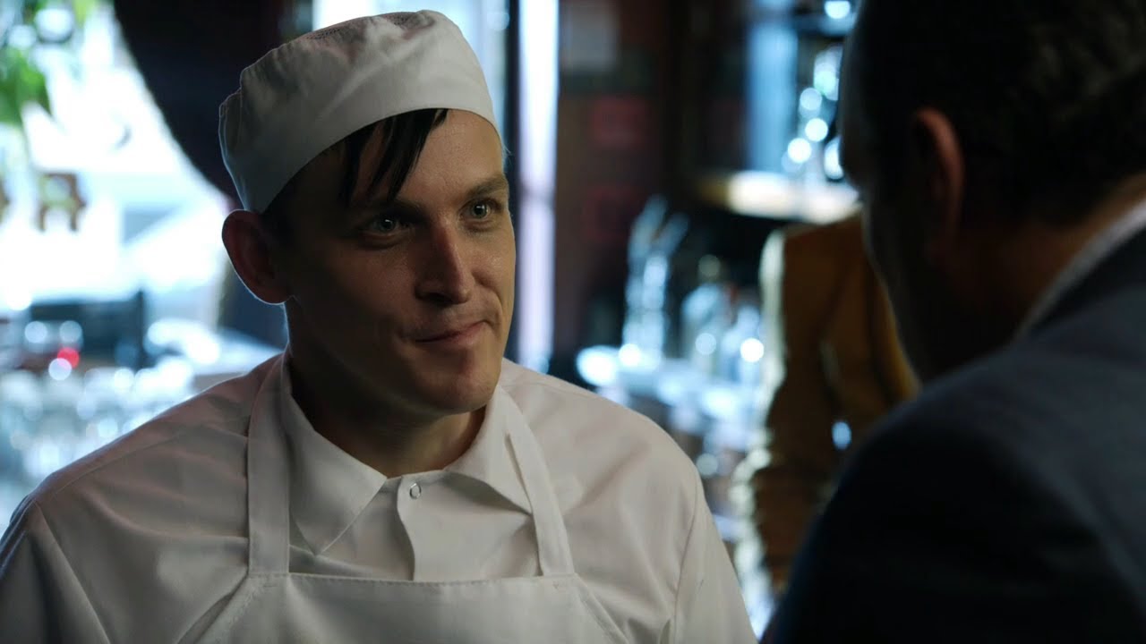 Oswald 'Penguin' Cobblepot Meets Don Sal Maroni (Gotham TV Series ...