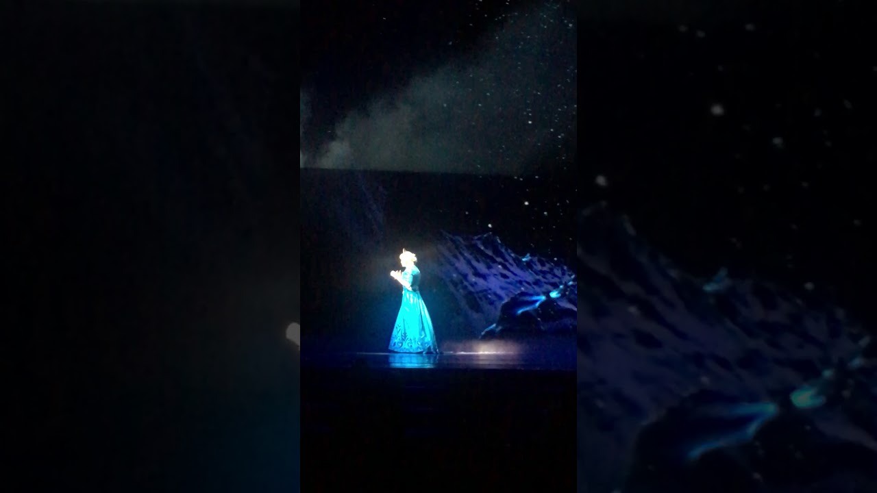 Elsa sings “let it go” *live* - YouTube