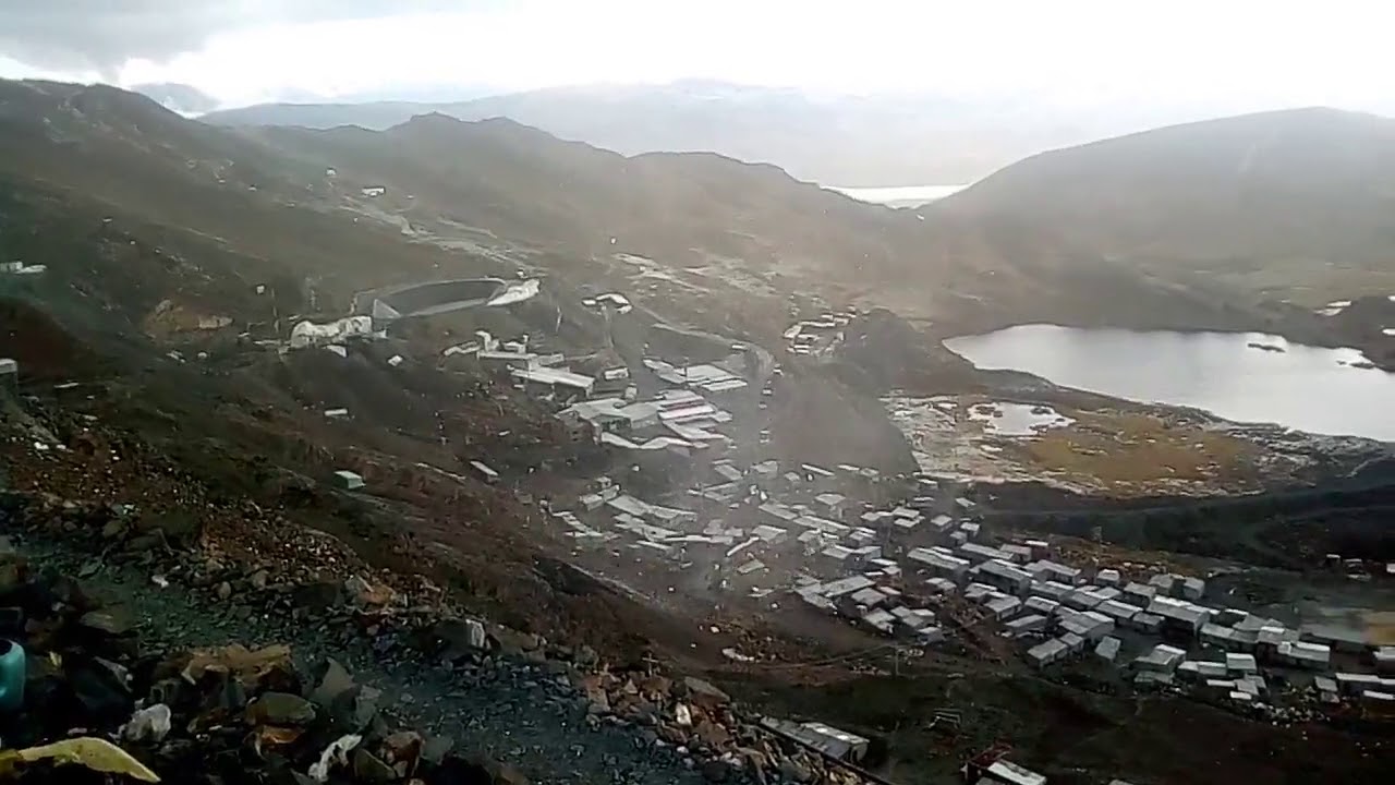 Impresionante Tornado en la Mina la Rinconada - YouTube