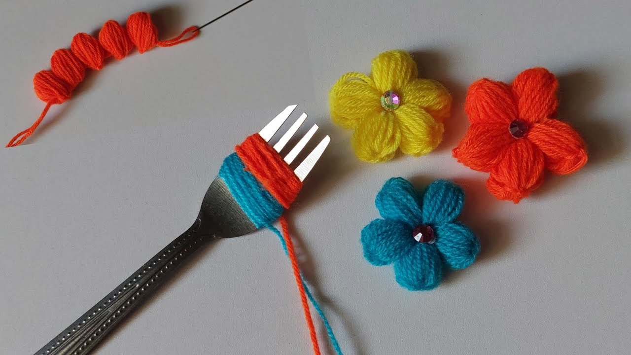 Super Easy Woolen Flower Making With Fork [ Poff Flower Making with ...