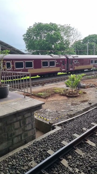 KA Java Priority masuk Stasiun Bekasi #train #kreta #shortvideo # ...