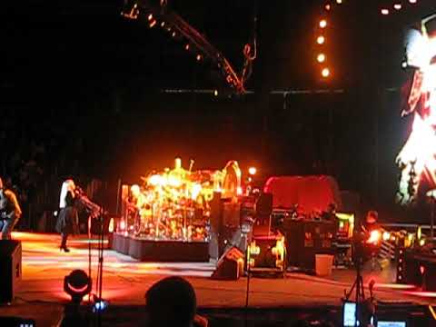 "Tusk" Fleetwood Mac w/ USC Trojan Marching Band video, Newark, NJ ...