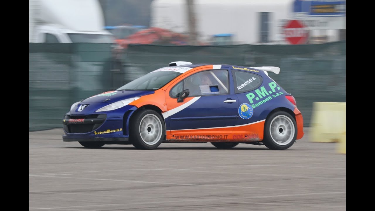 Ruotando Show 2014 - Taxi Rally & Taxi Drift - YouTube