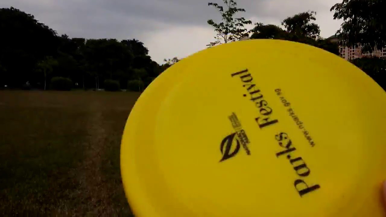 Super slow motion frisbee throwing Part 2 - YouTube