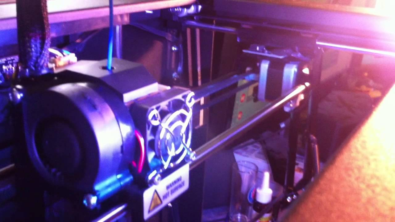 Makerbot Replicator 2 Printer Problems - YouTube