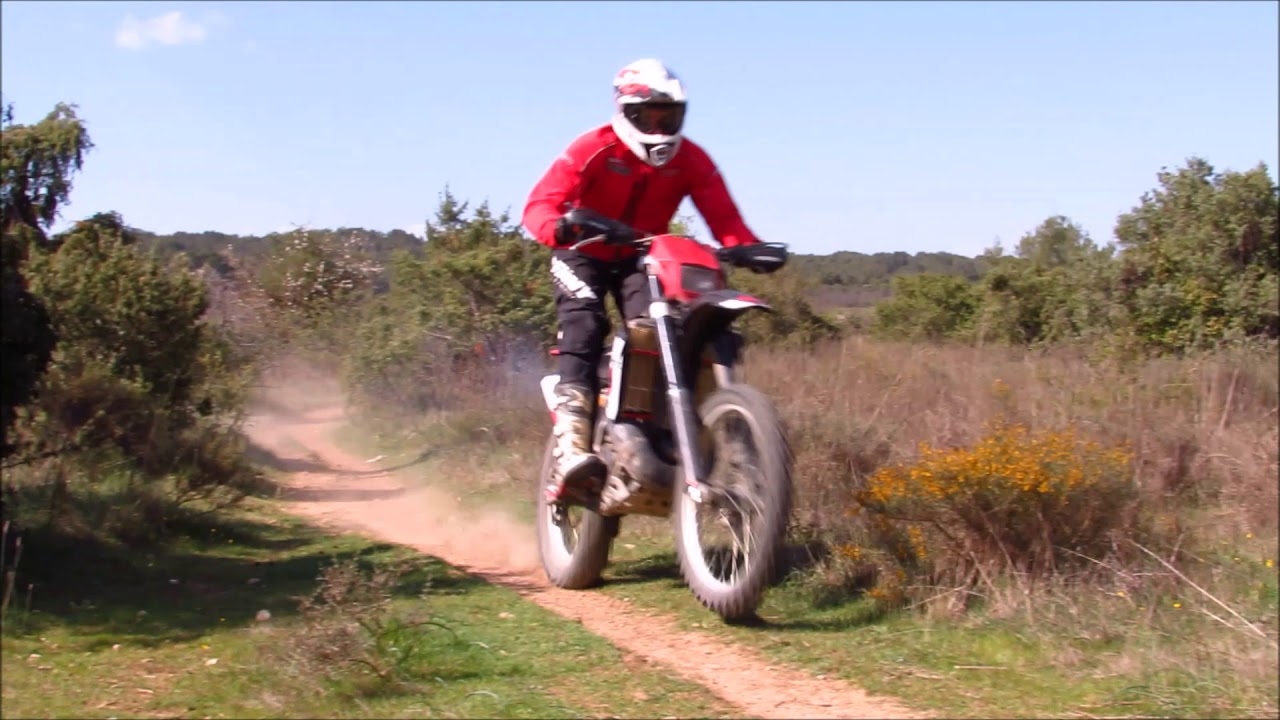 Enduro Gas Gas 250 EC (Two Stroke) - YouTube