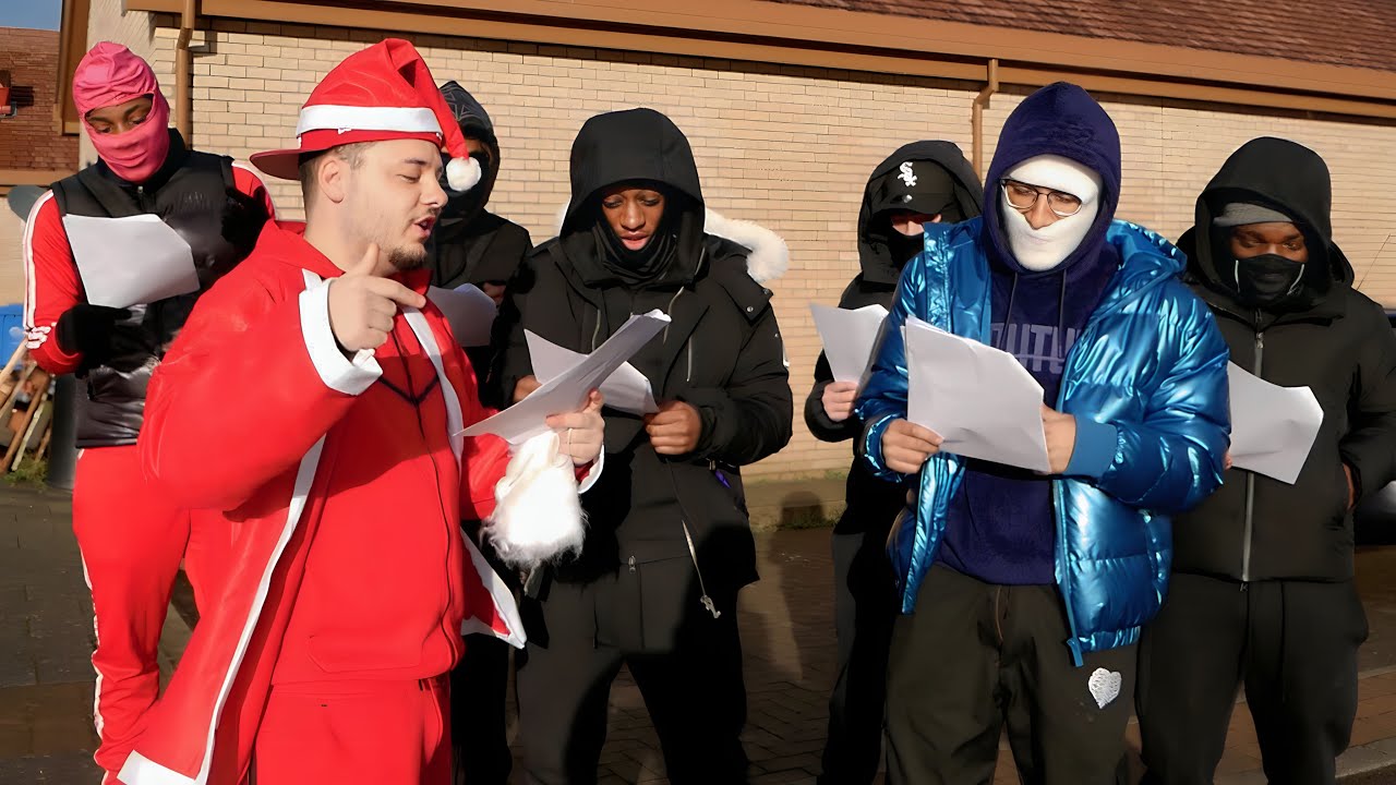 Carol singing with a Gang of Roadmen - YouTube