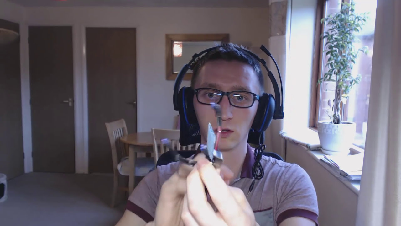 DelanClip Head Tracking Manual / Tutorial - Step 1 - Mounting The ...