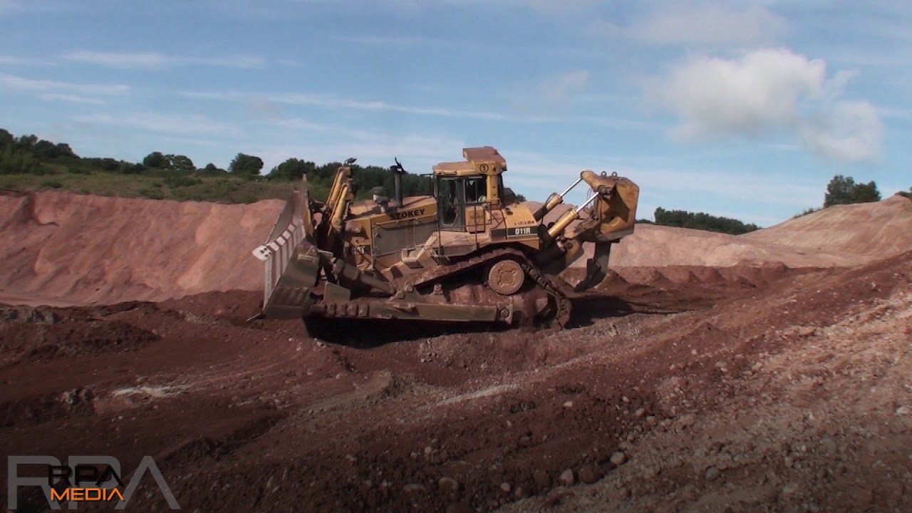 CATERPILLAR D11R - YouTube