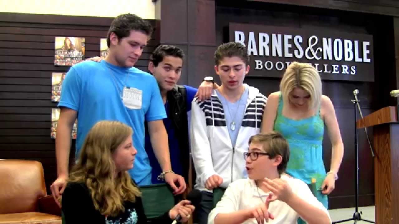 Ochoa Boyz Interview ft. Joey King at Chef Ellamarie's book Signing ...