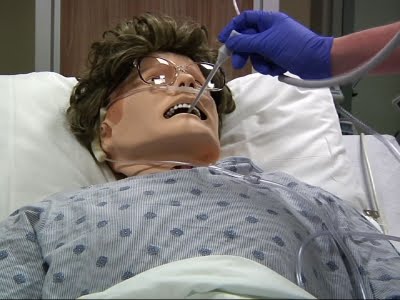 School Uses Mannequins to Teach Nursing Students - YouTube