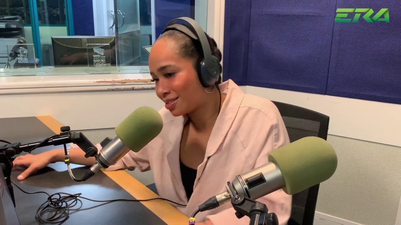 Flow ERA : Zamaera Rapper Wanita Malaysia - YouTube