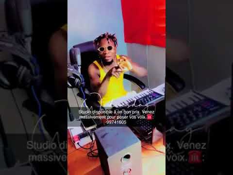 Praouda présente son studio avec nouveau single. - YouTube