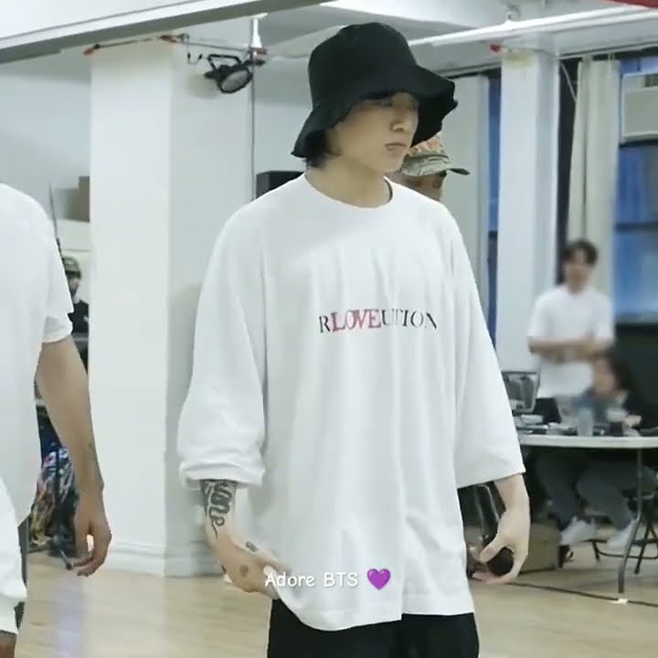 💕 Jk chest pooping 💫so sexy 🥵 #bts #jk #seven 💜 - YouTube