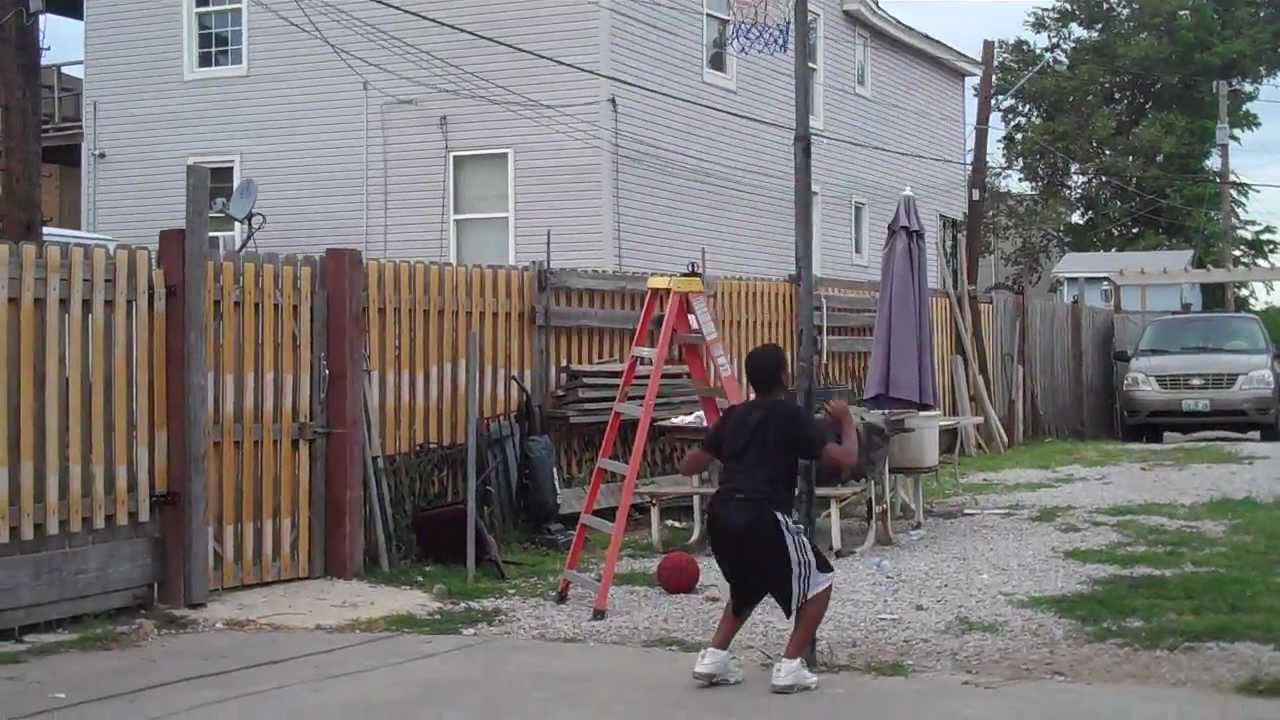 5'6" and a half grabing 10 foot rim! - YouTube