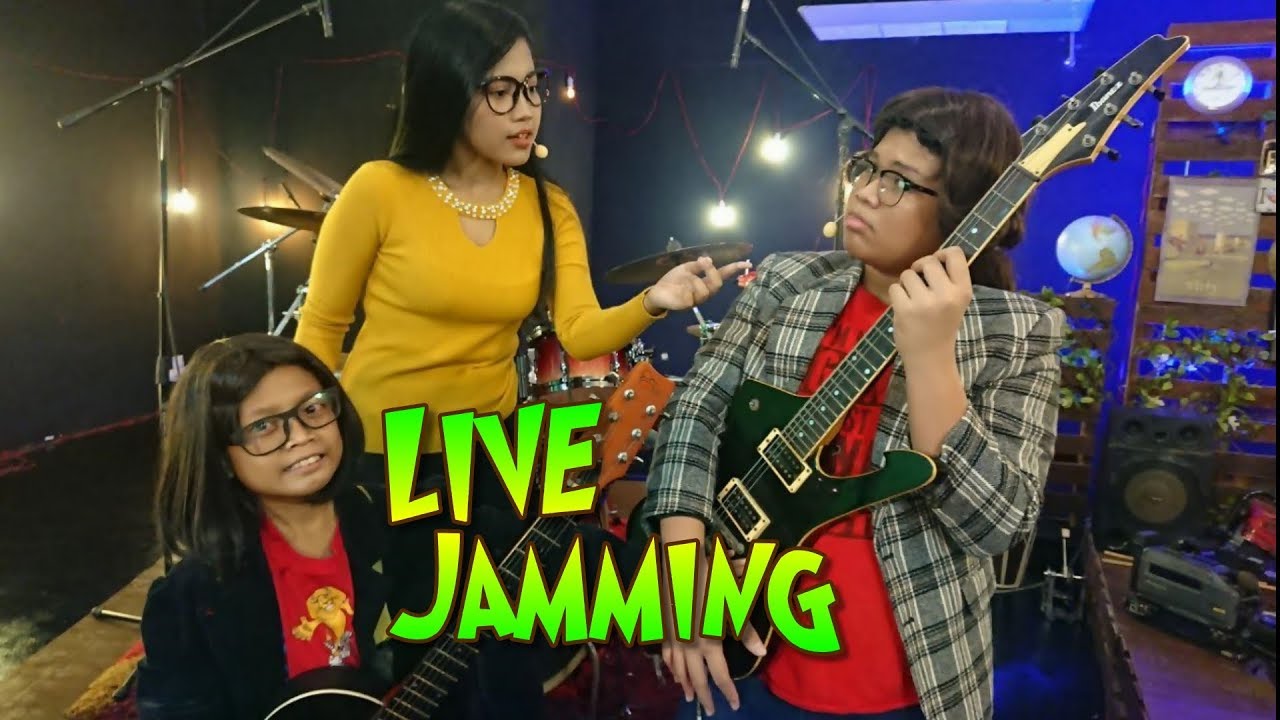 LIVE JAMMING - Nur Amira Syahira - YouTube