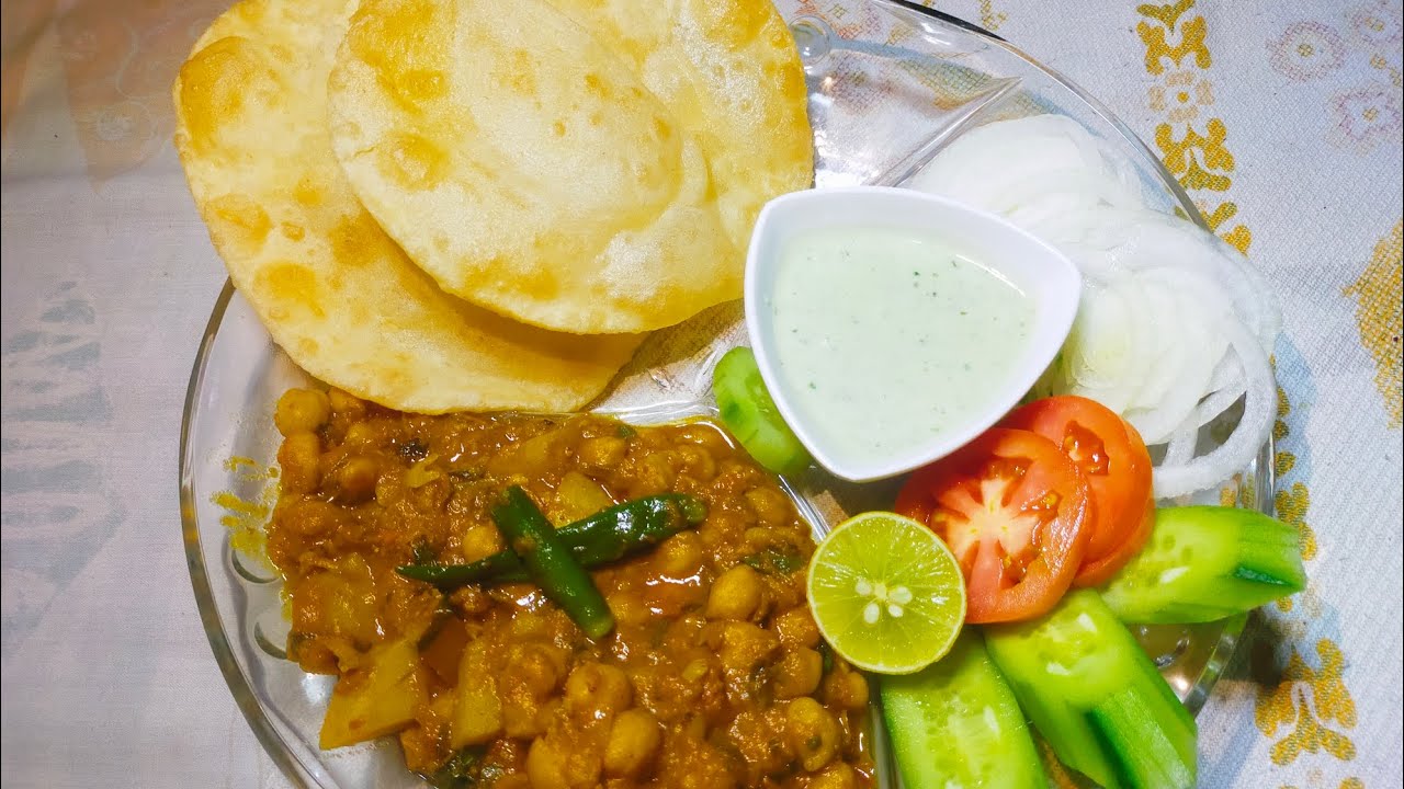 Cholay Batoray Lunch Time Recipe Yummy and Delicious - YouTube