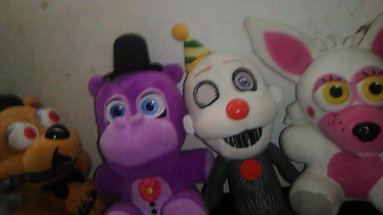 Unboxing fnaf Plush - YouTube