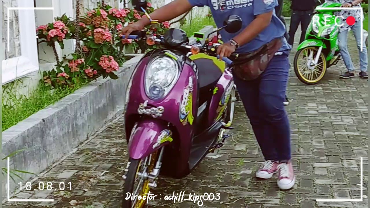 Model cewe cantik dorong motor modifikasi - YouTube