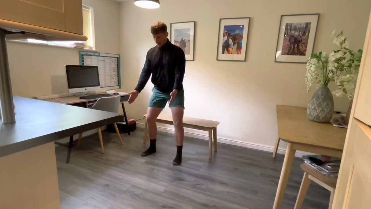 Staggered box squat - YouTube