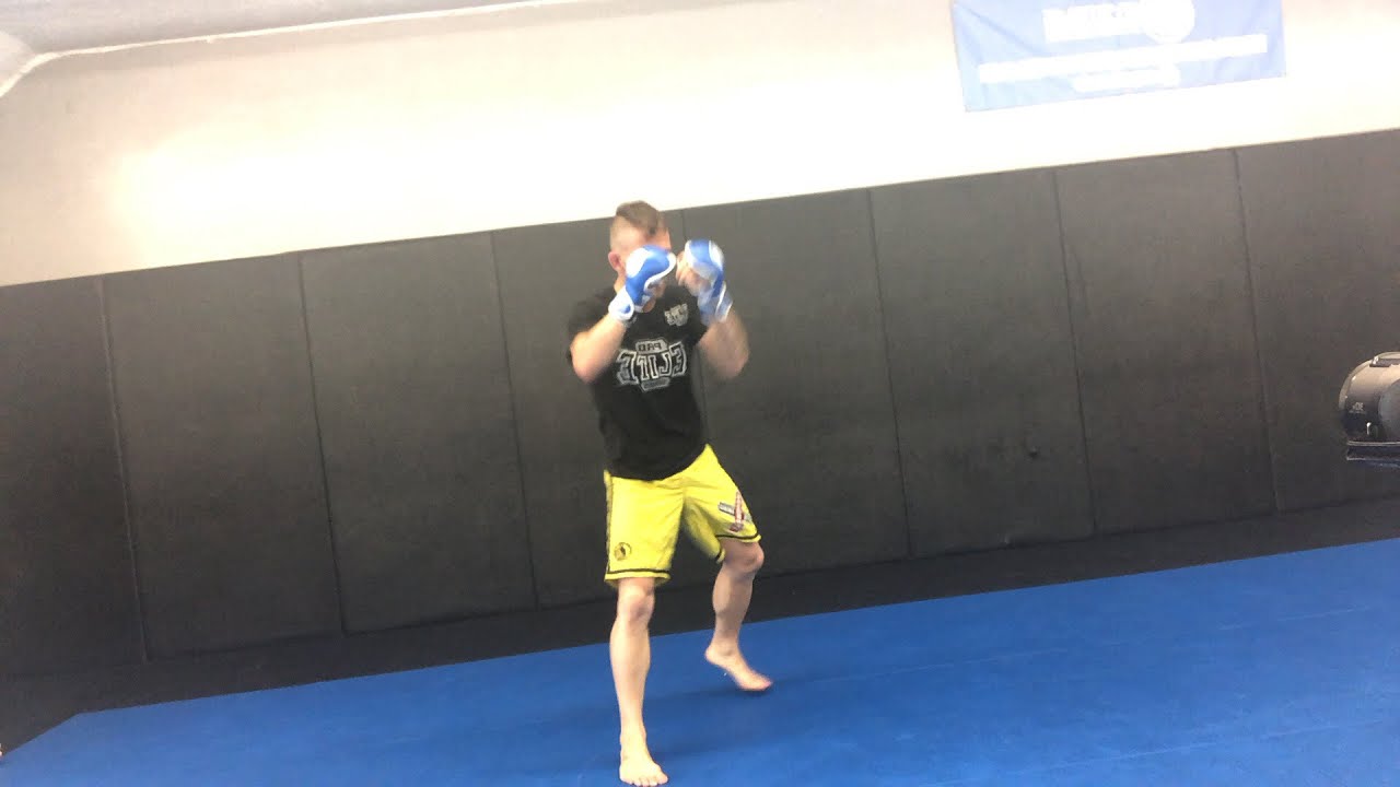 Mma shadow boxing - YouTube
