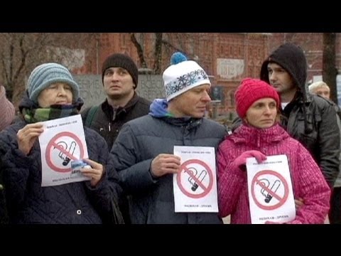 Russia considers ban on smoking in public places - YouTube