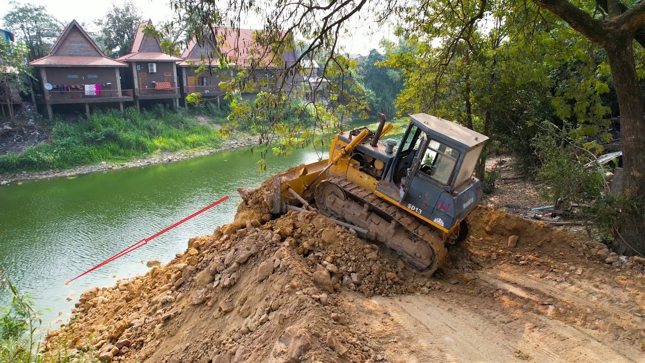 New Building Temporary Dam to Restore The Canal Working By SHANTUI ...