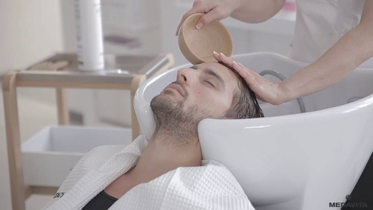 Medavita | Cutis Pura Scrub-Argilla Salon Ritual for Him - YouTube