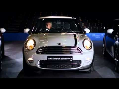 Engels volkslied met minis - YouTube