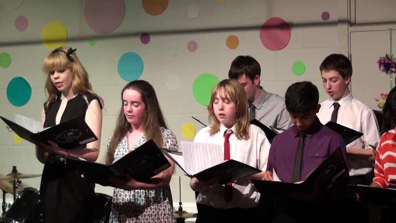 Choir performing Somewhere Over the Rainbow - YouTube
