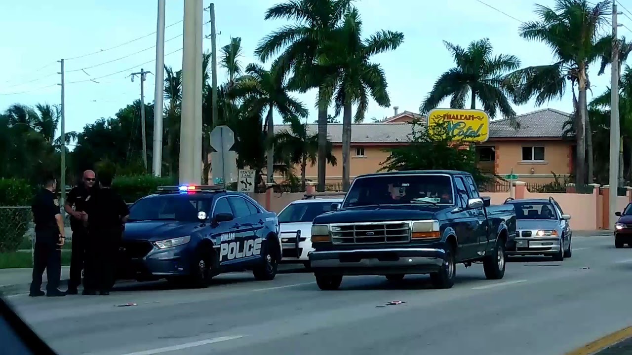 Hialeah police talking on the streets. - YouTube