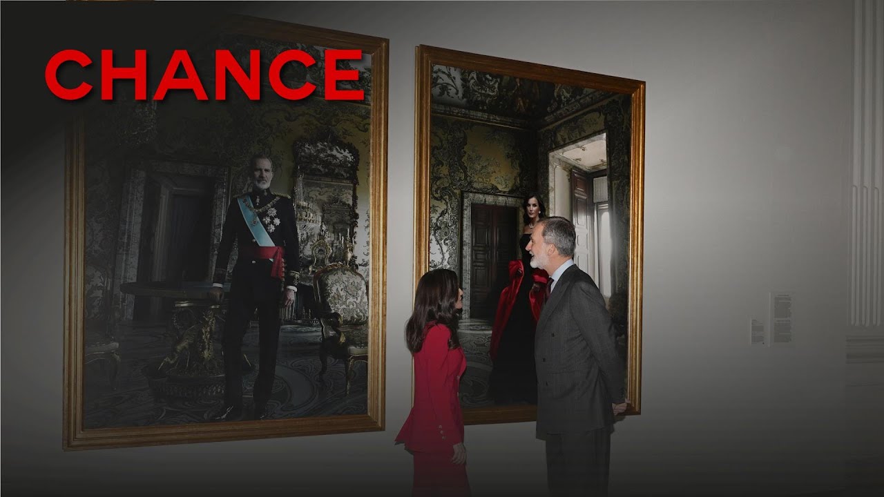 La Reina Letizia, impecable, visita junto al Rey Felipe sus retratos de ...