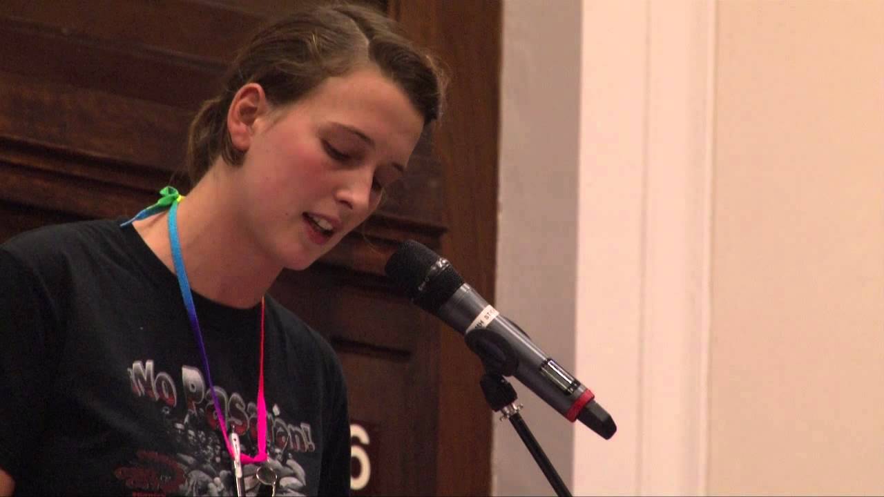 Emily McArthur speaking at Socialism 2011 - YouTube