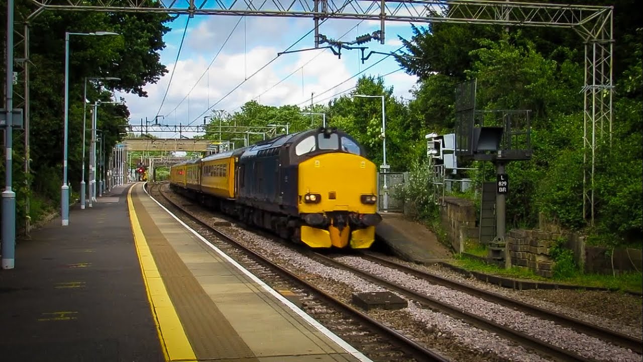 Trains at marks tey 22/05/2024 - YouTube