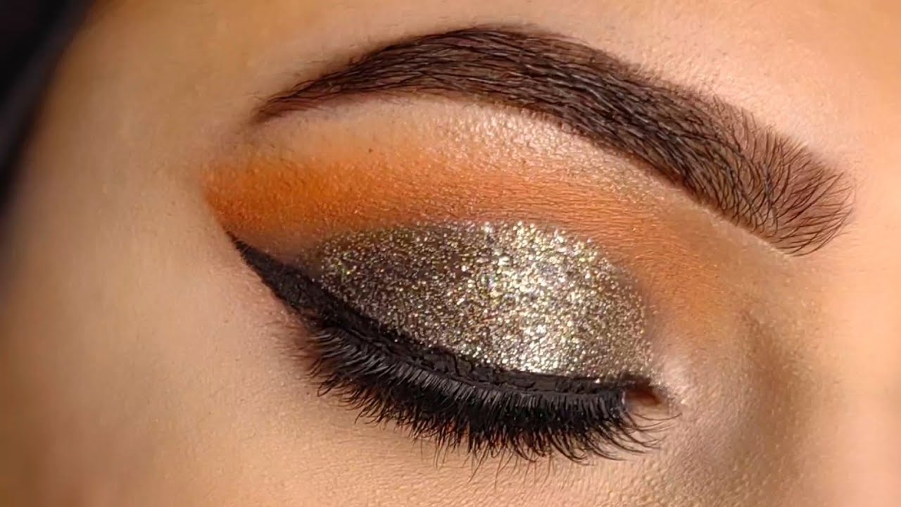 5 MINUTE Glitter Smokey Eye Makeup Tutorial - YouTube