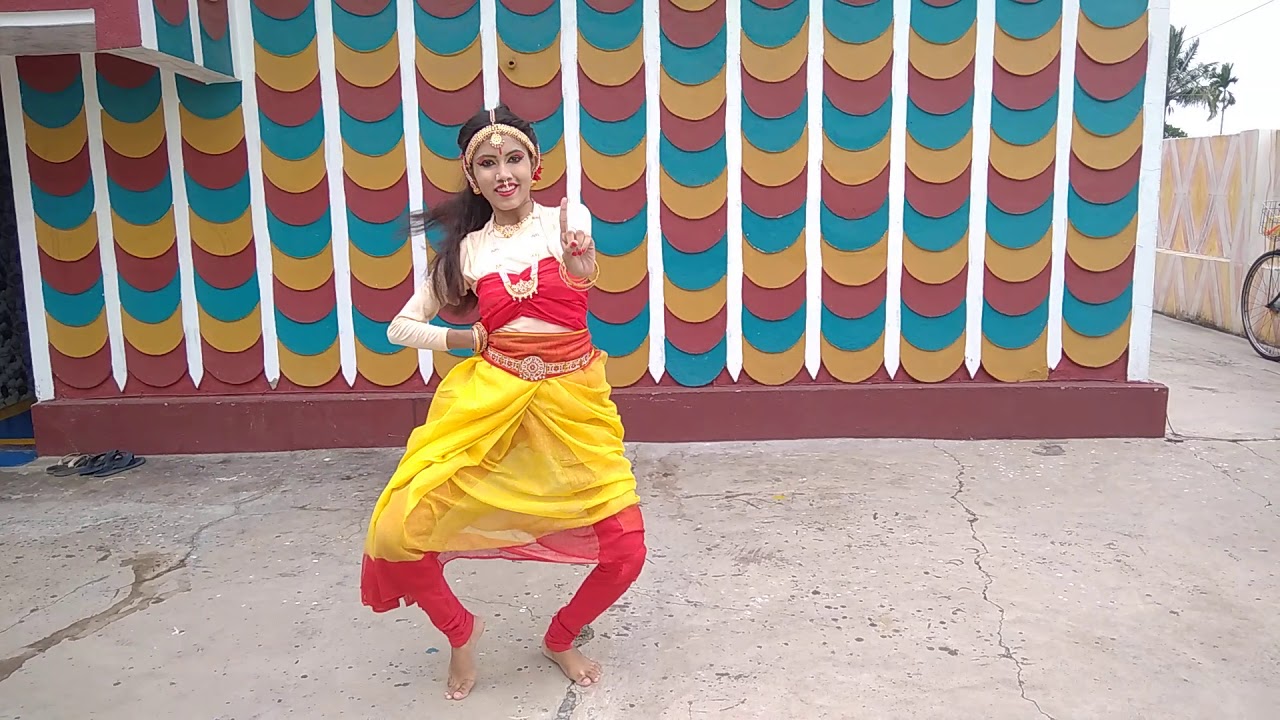 saki saki dance performance - YouTube