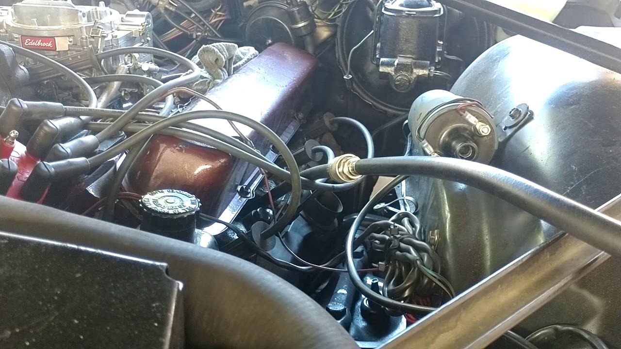 1976 Cadillac Coupe DeVille cylinder #4 compression test - YouTube