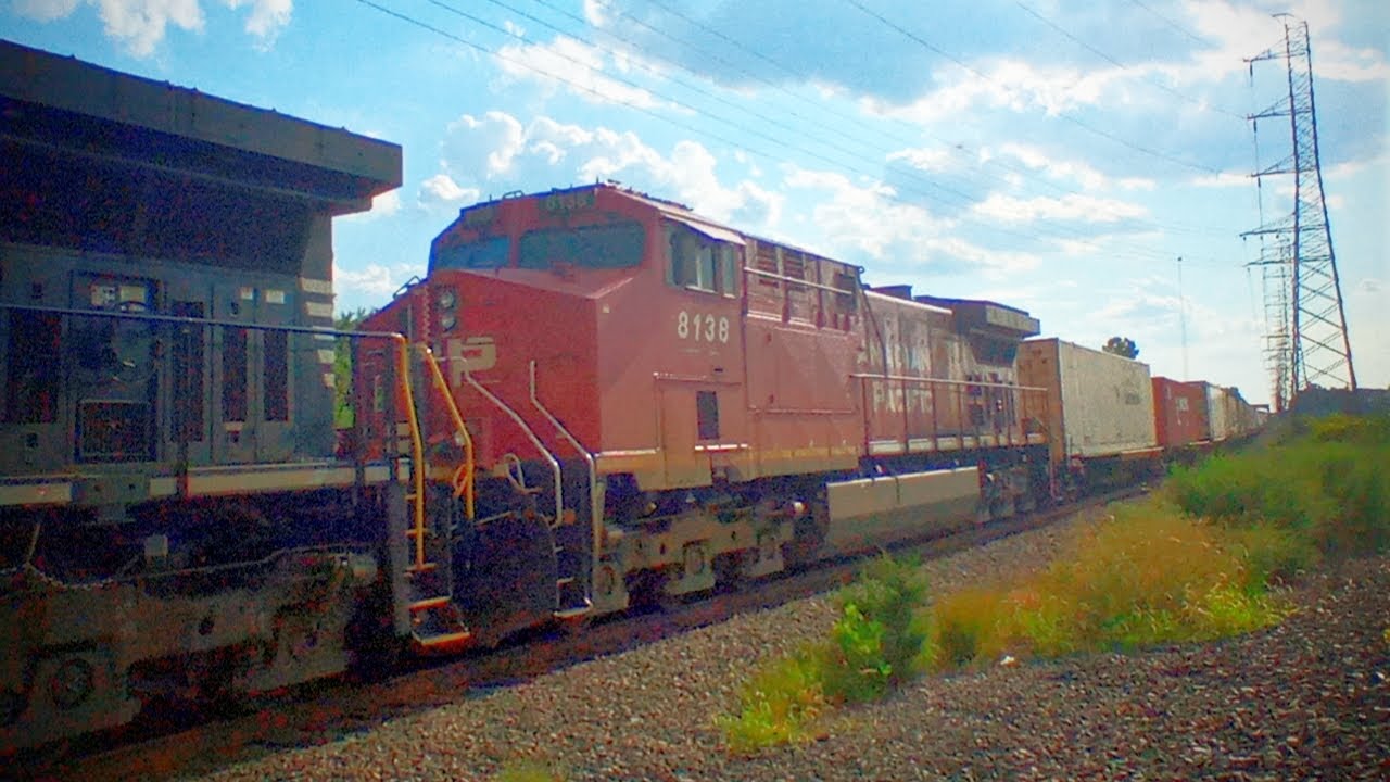 4253 AC44C6M Leads Ns 20K Wth/ CP AC4400CWM Trailing!! - YouTube