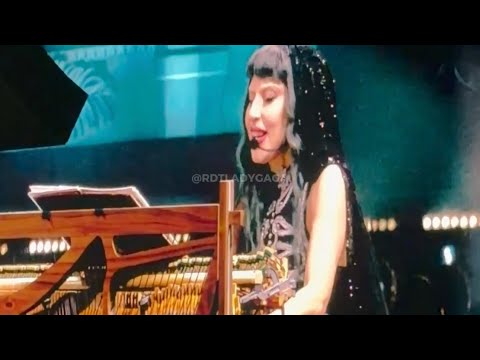 Lady Gaga - Hey Girl - Mayhem Ball in Barcelona Night 2