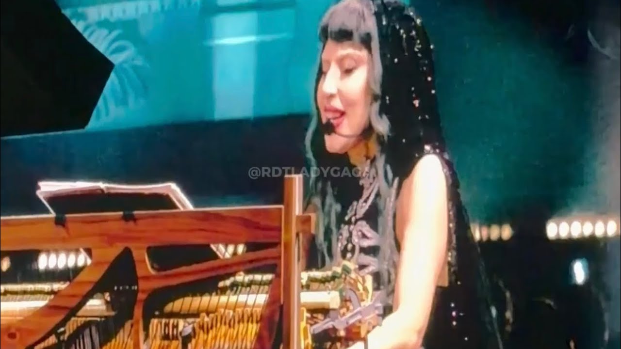 Lady Gaga - Hey Girl - Mayhem Ball in Barcelona Night 2 - YouTube
