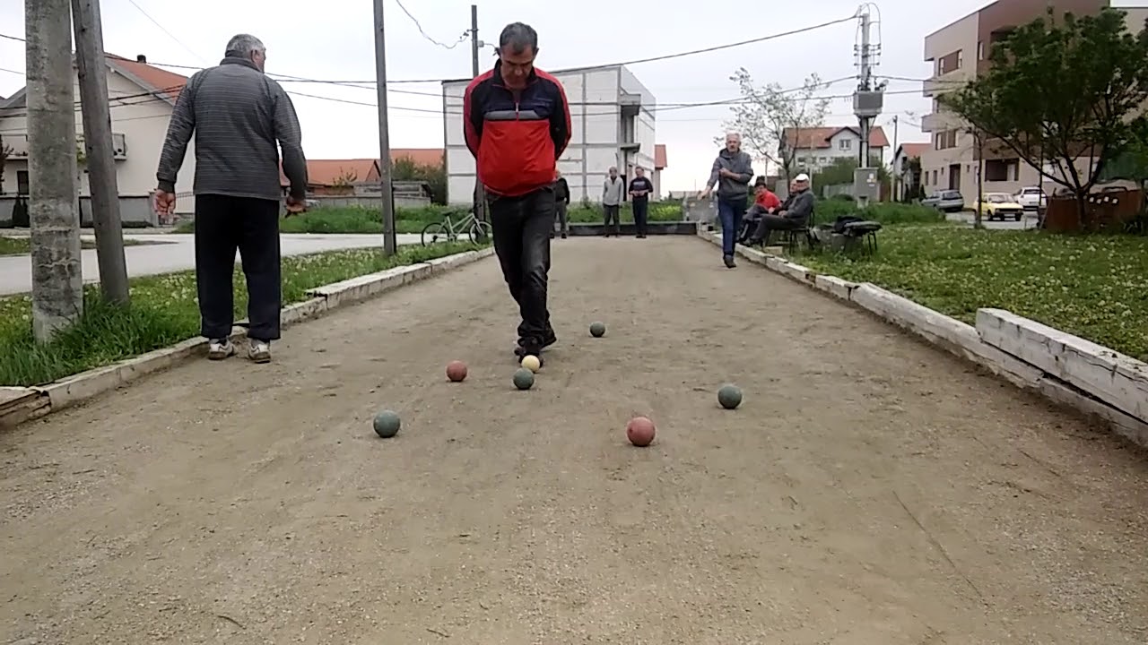 Balote u ZEMUN POLJU 18.04 - YouTube