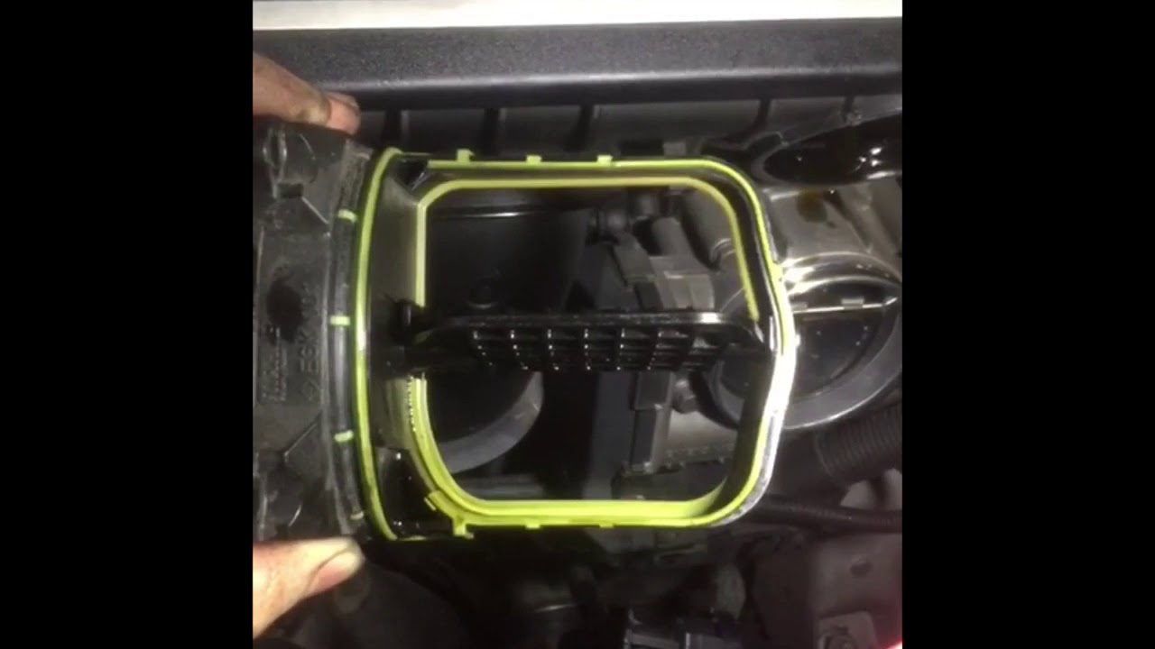 BMW N52 failing DISA flap - YouTube