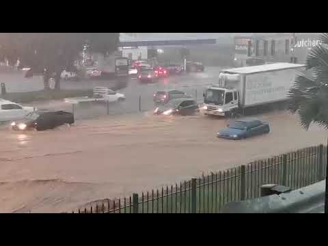NELSPRUIT river side mall R40 road floods - YouTube