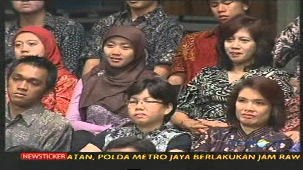 Kick Andy – Metro TV ‘Danamon Award 2010’ - YouTube