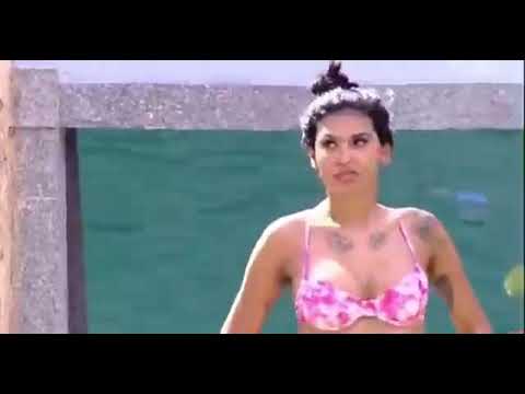 BBB21: POCAH E CARLA DIAZ NA PISCINA